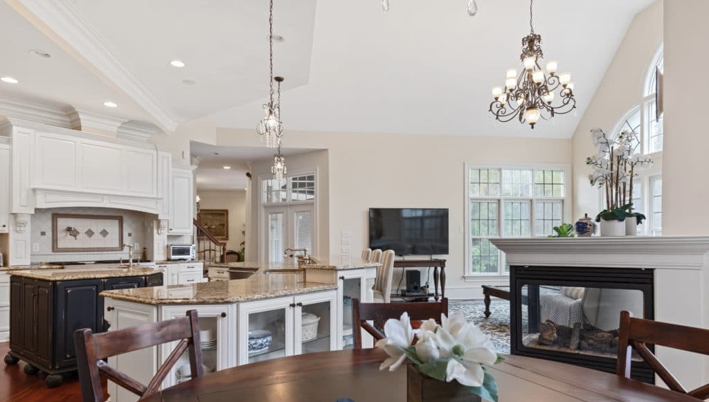 15 Most Popular Cream Paint Colors that Make Your House Glow ...